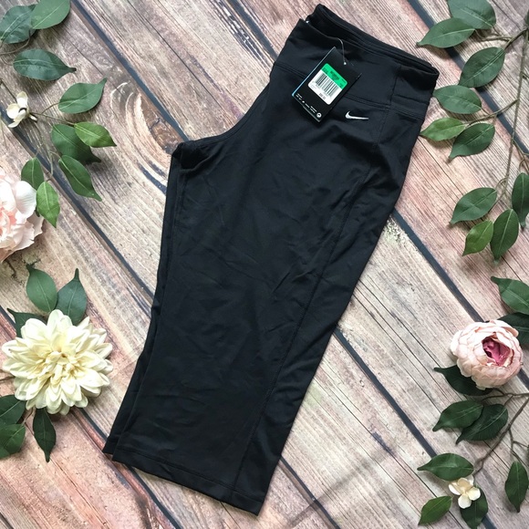 Nike | Pants & Jumpsuits | Nike Size Xl Wide Leg Cropped Legging 5 ...